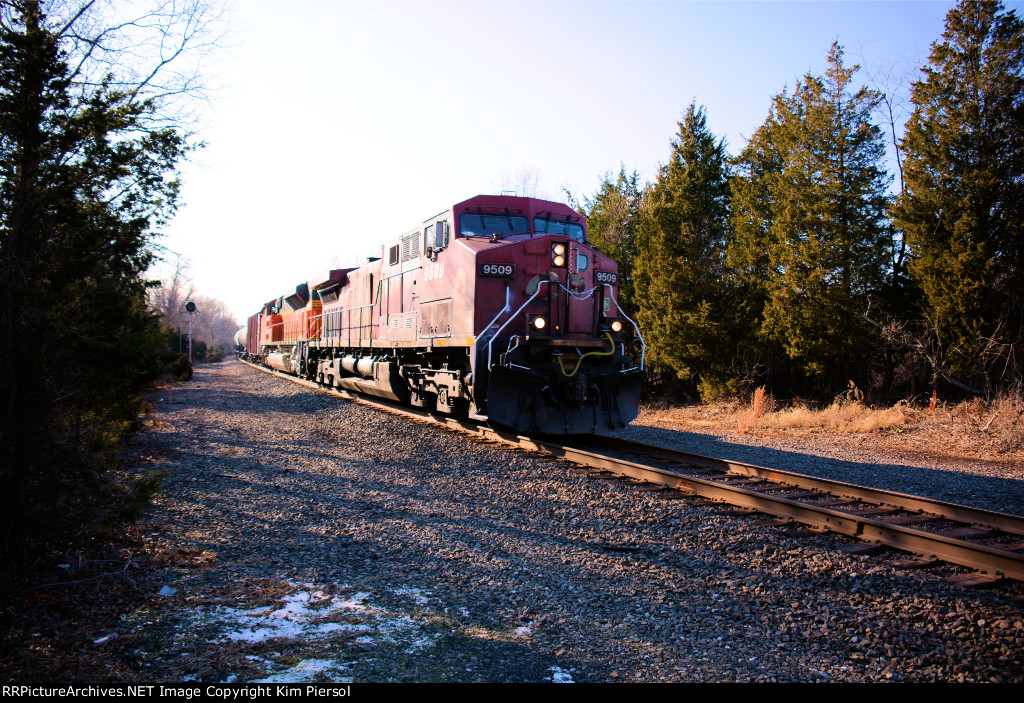 CP 9509 CSX Train K043 Crude Oil Empties